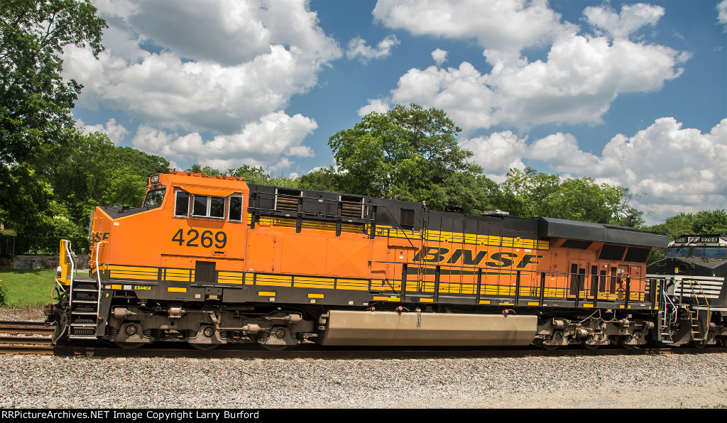 BNSF 4269